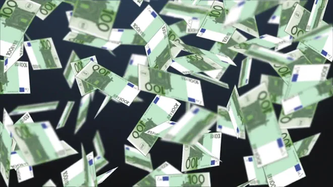 100 Dollar Bills Falling